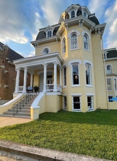 Our Story — Olde Town Inn
